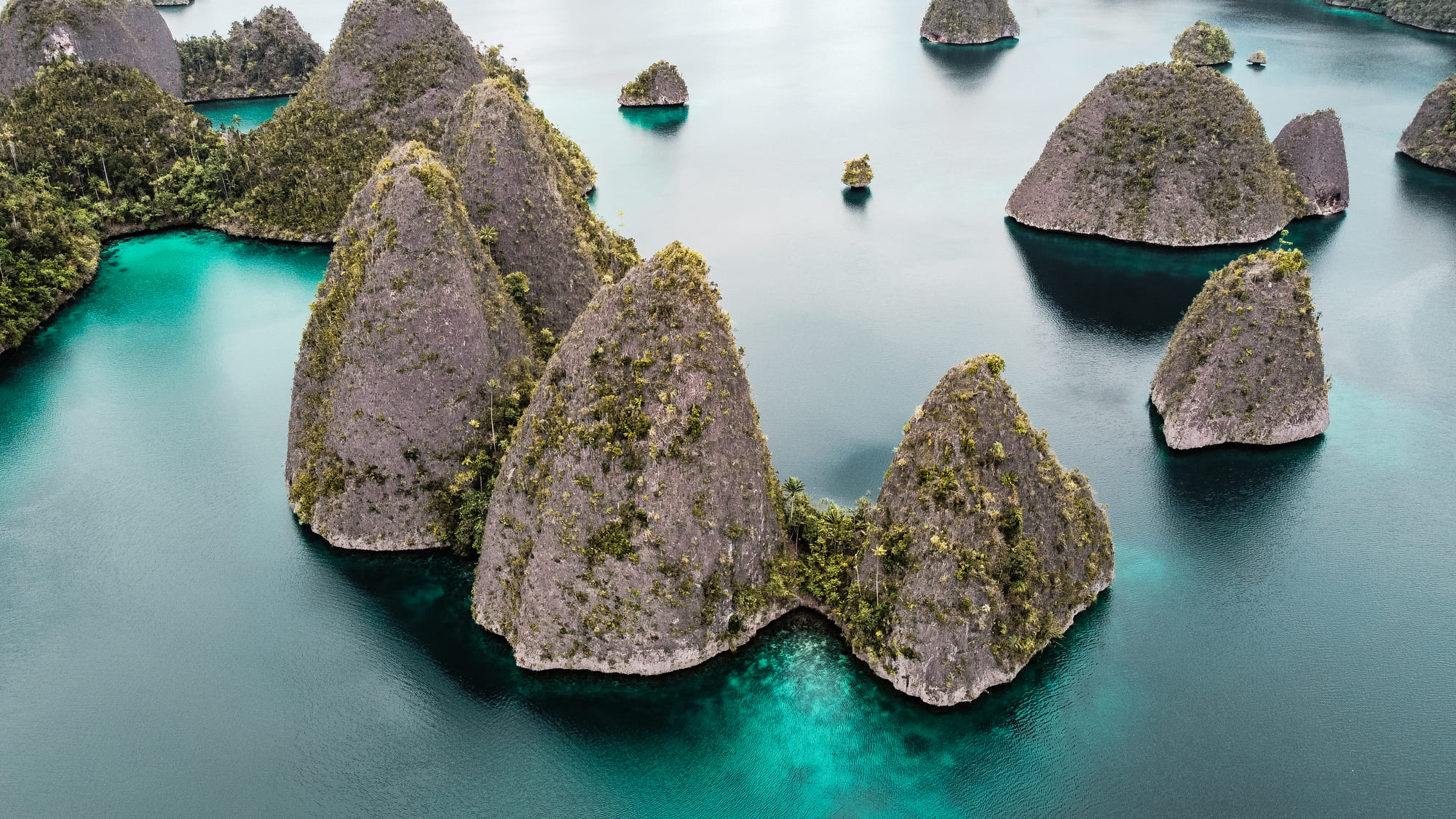 Exploring Wayag Island in 2024: Indonesia's Magical Paradise of ...